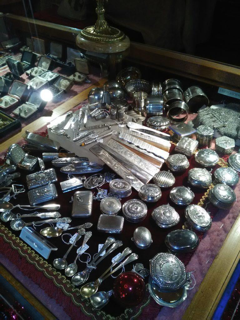 Ces objets de curiosités ! - Bijoux Anciens Schaffner